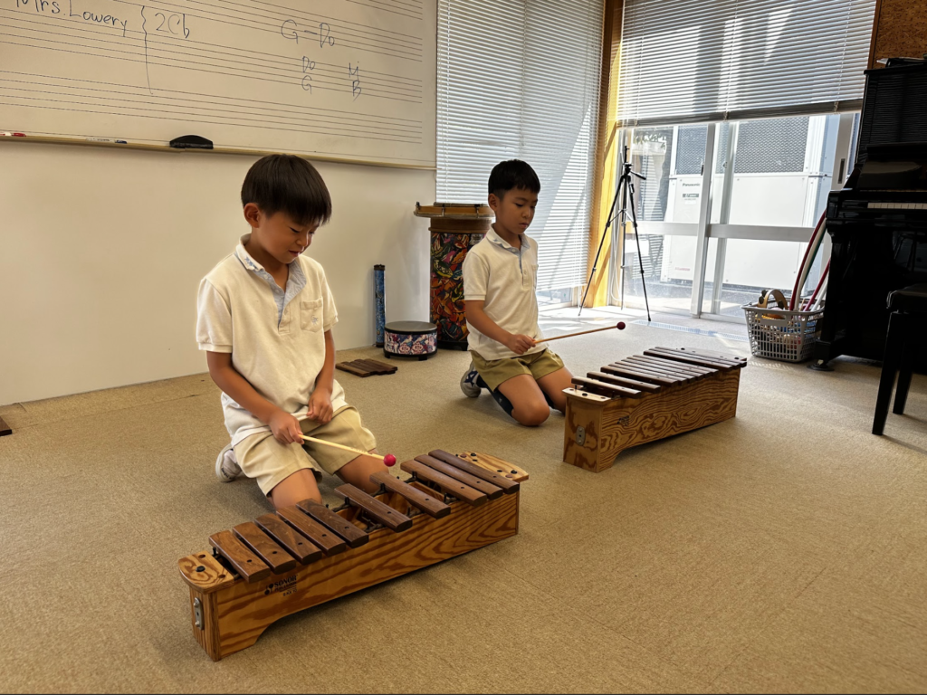 Grade 2 Improvising Patterns on Xylophones | Gunma Kokusai Academy